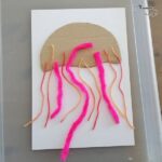 Méduse à la peinture au spray {Activité} - Maman Sur Le Fil