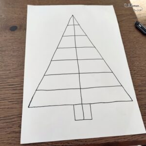 Sapin graphique aux couleurs hivernales {Activité} - Maman Sur Le Fil