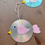 Fabriquer des oiseaux avec de vieux CD {Activité} - Maman Sur Le Fil