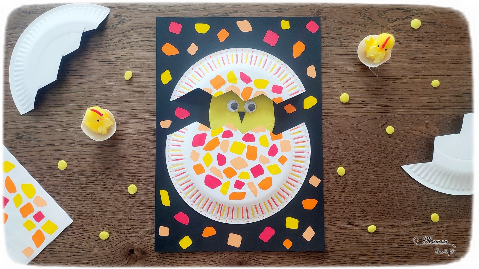 Poussin en pâte à modeler dans son oeuf {Activité} - Maman Sur Le Fil