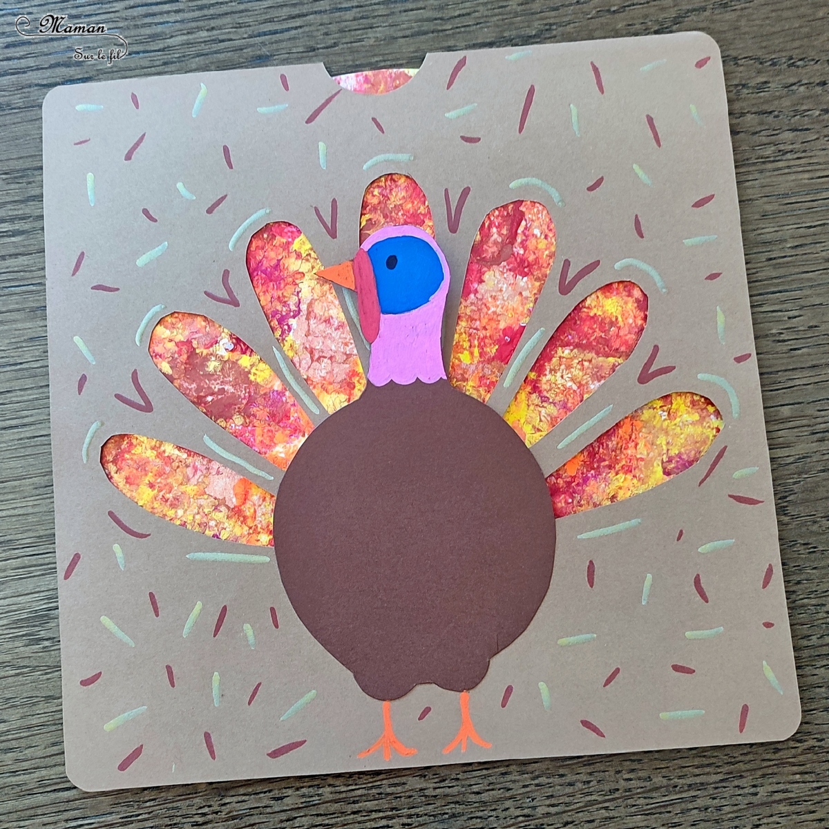 Dindon aux plumes qui changent de couleurs {Activité} - Maman Sur Le Fil