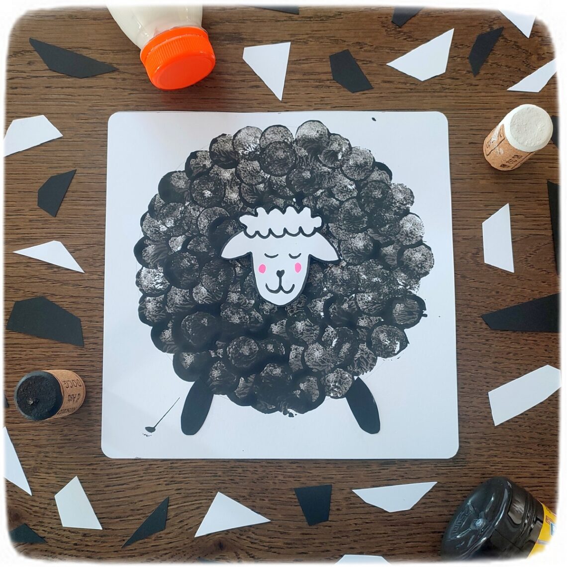 Peindre des moutons au bouchon de liège {Activité} - Maman Sur Le Fil
