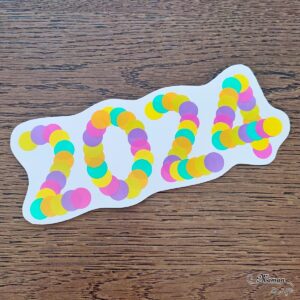 Carte Bonne année 2024 en gommettes {Activité} - Maman Sur Le Fil