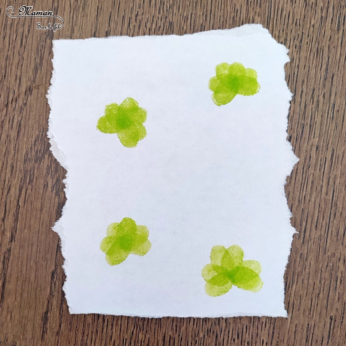 Trèfles de la Saint-Patrick en empreintes de doigts {Activité} - Maman ...