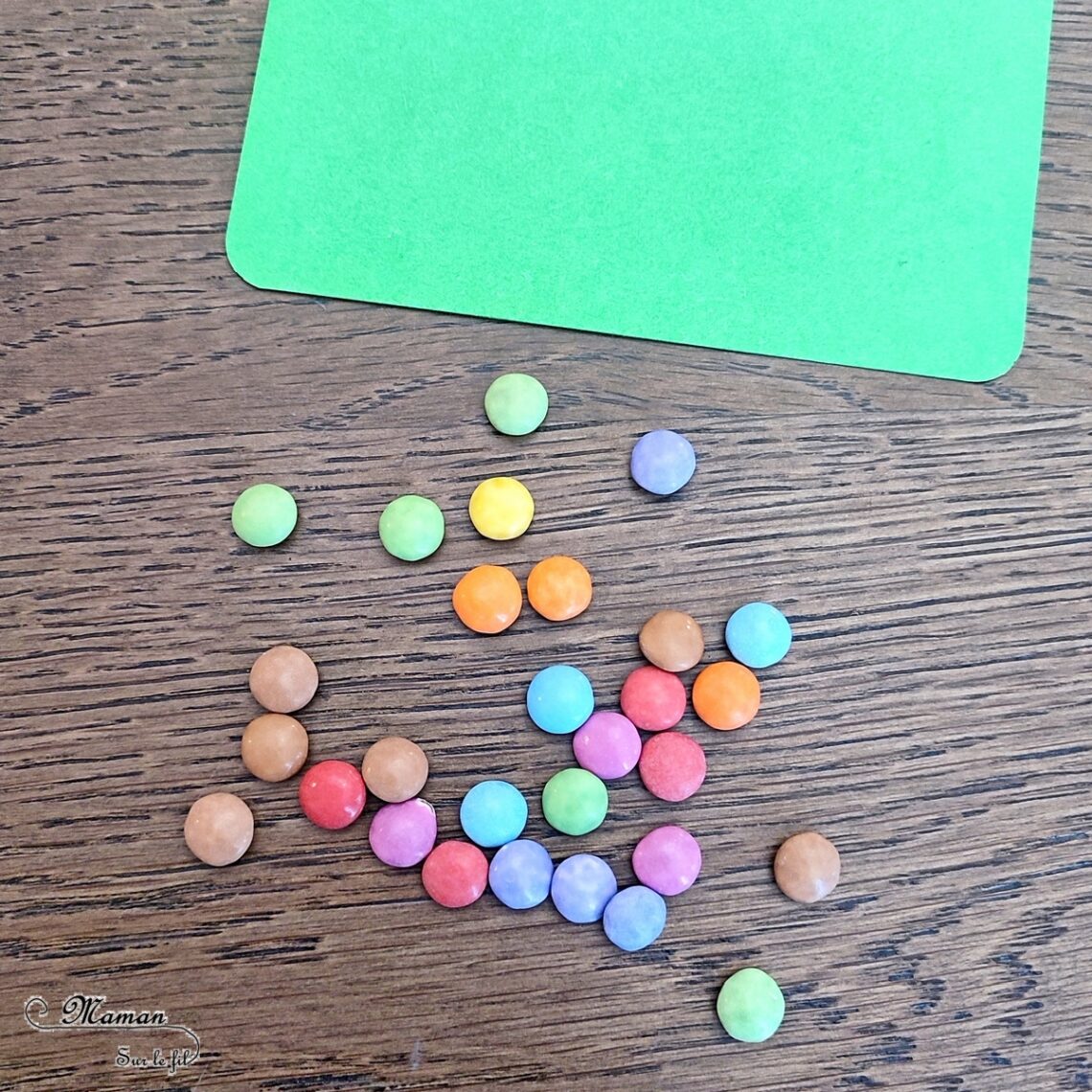 Petit tableau Fourmis avec des Smarties® {Activité} - Maman Sur Le Fil