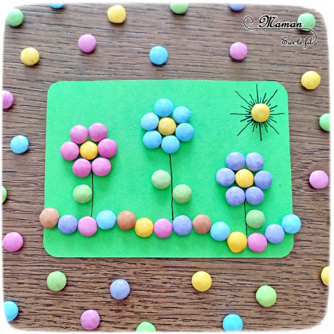 Petit tableau Fleurs avec des Smarties® {Activité} - Maman Sur Le Fil
