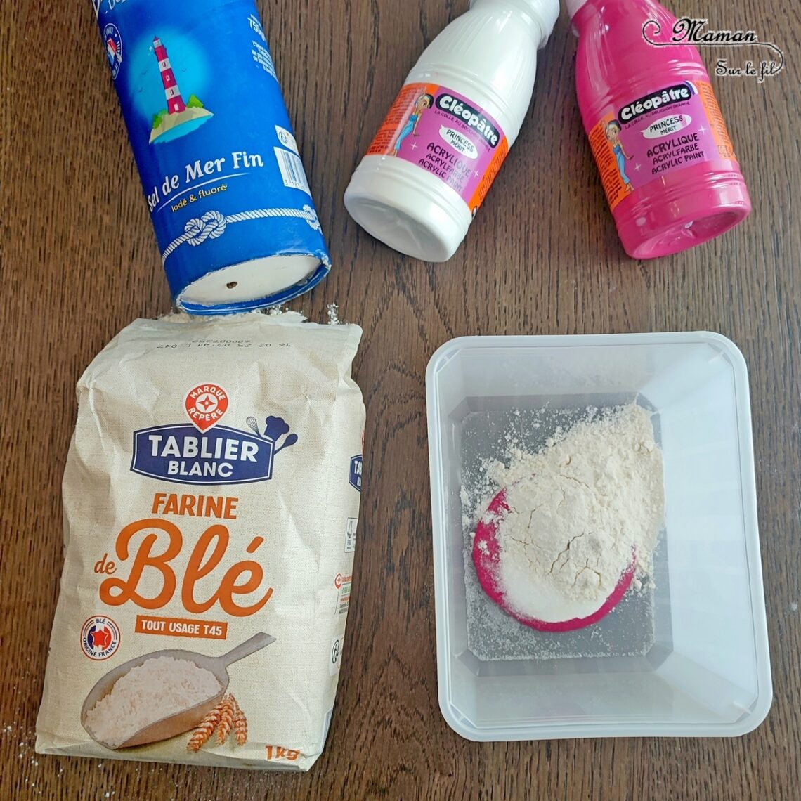 Cupcake en peinture à la farine {Activité} - Maman Sur Le Fil