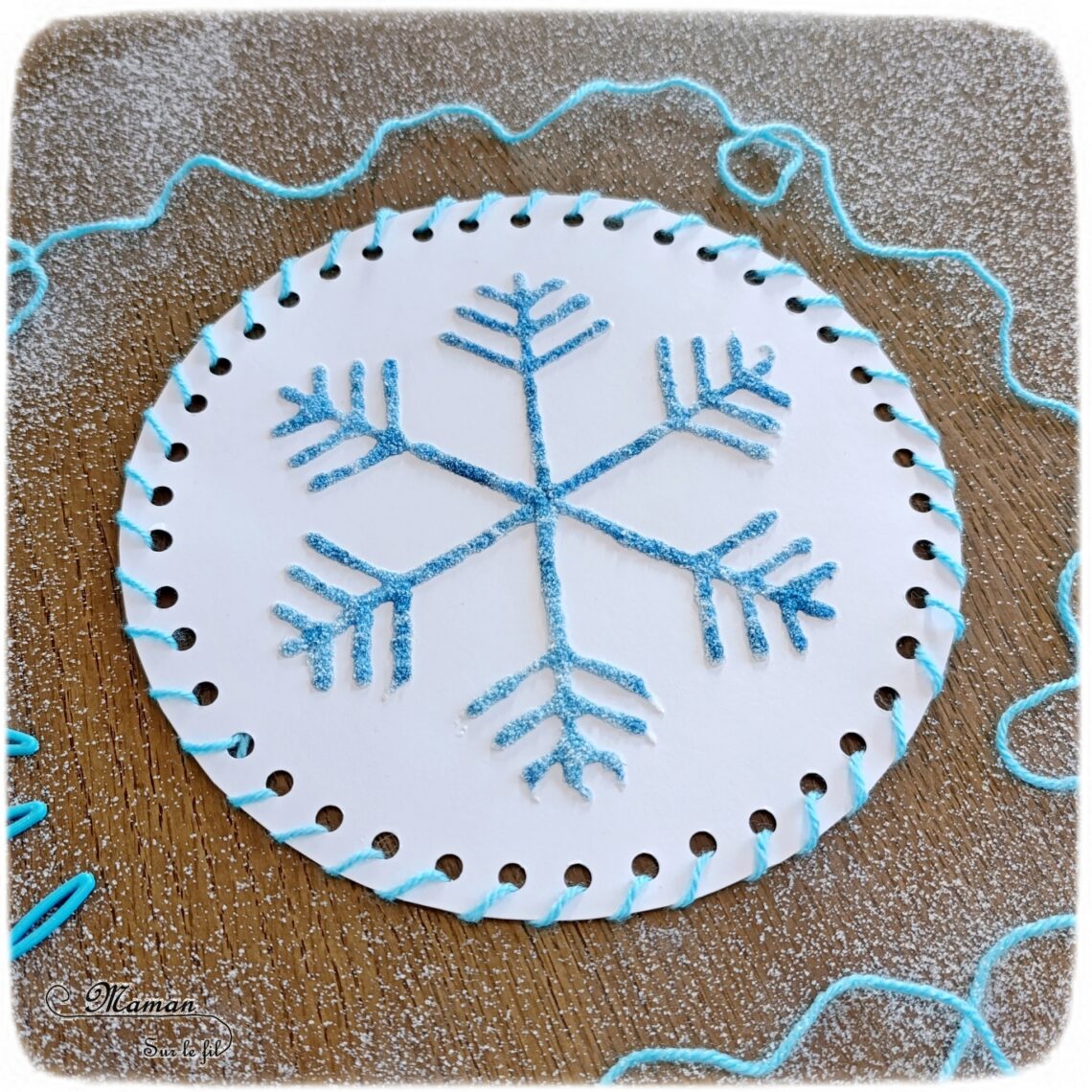 Tableaux circulaires Flocon en sel et peinture {Activité} - Maman Sur ...