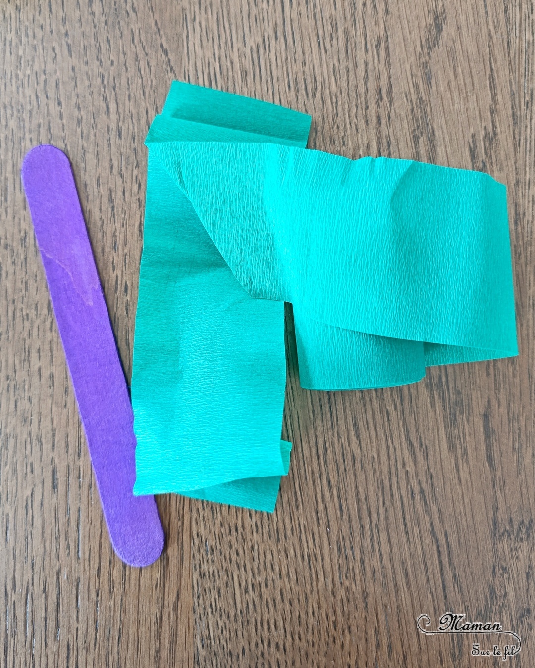 Clowns colorés avec des empreintes de main {Activité} - Maman Sur Le Fil