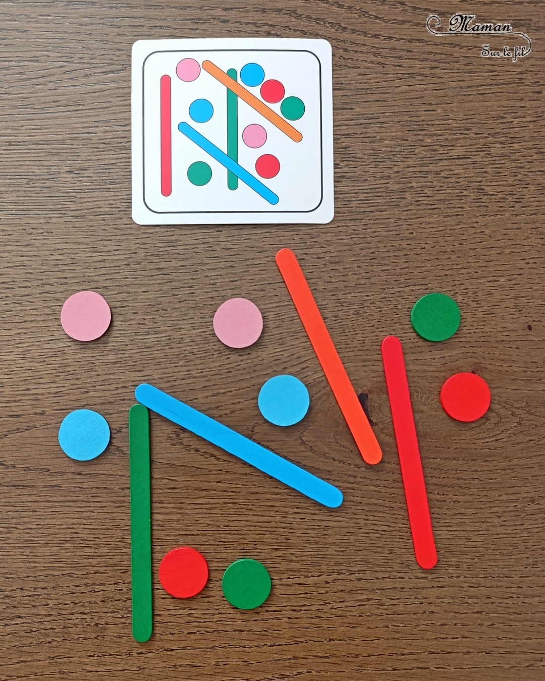 Jeu éducatif en bois - Formes et couleurs {Activité} - Maman Sur Le Fil