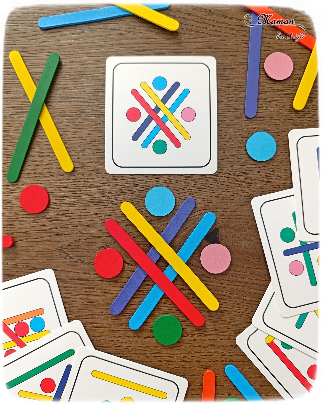Jeu éducatif en bois - Formes et couleurs {Activité} - Maman Sur Le Fil