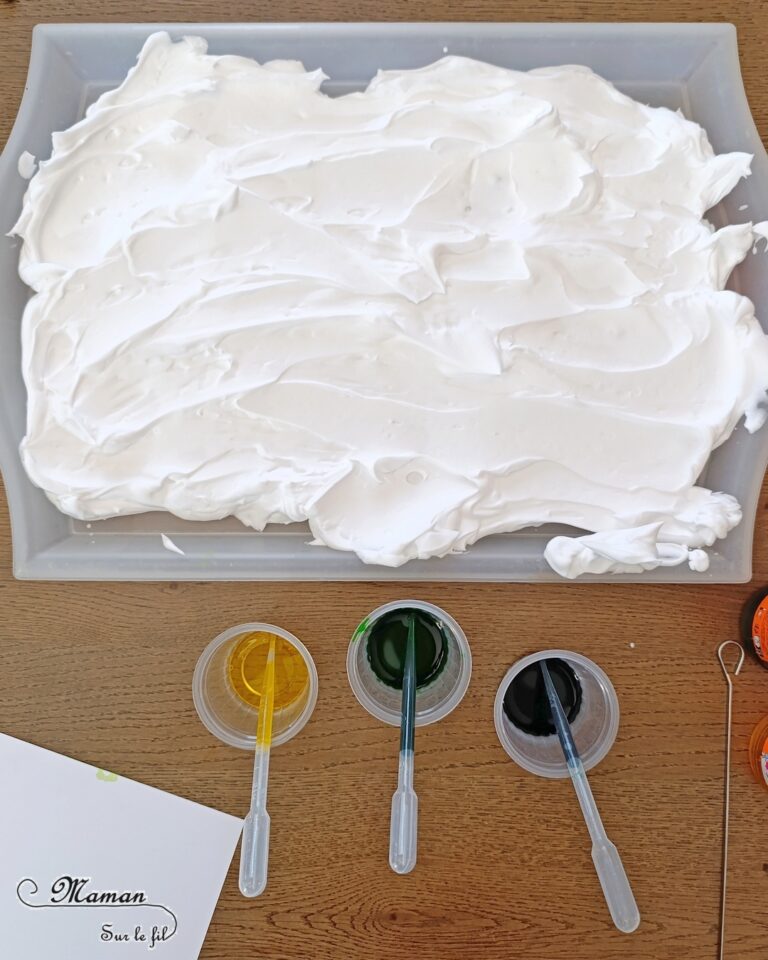 Trèfles de la Saint-Patrick à la mousse à raser {Activité} - Maman Sur ...