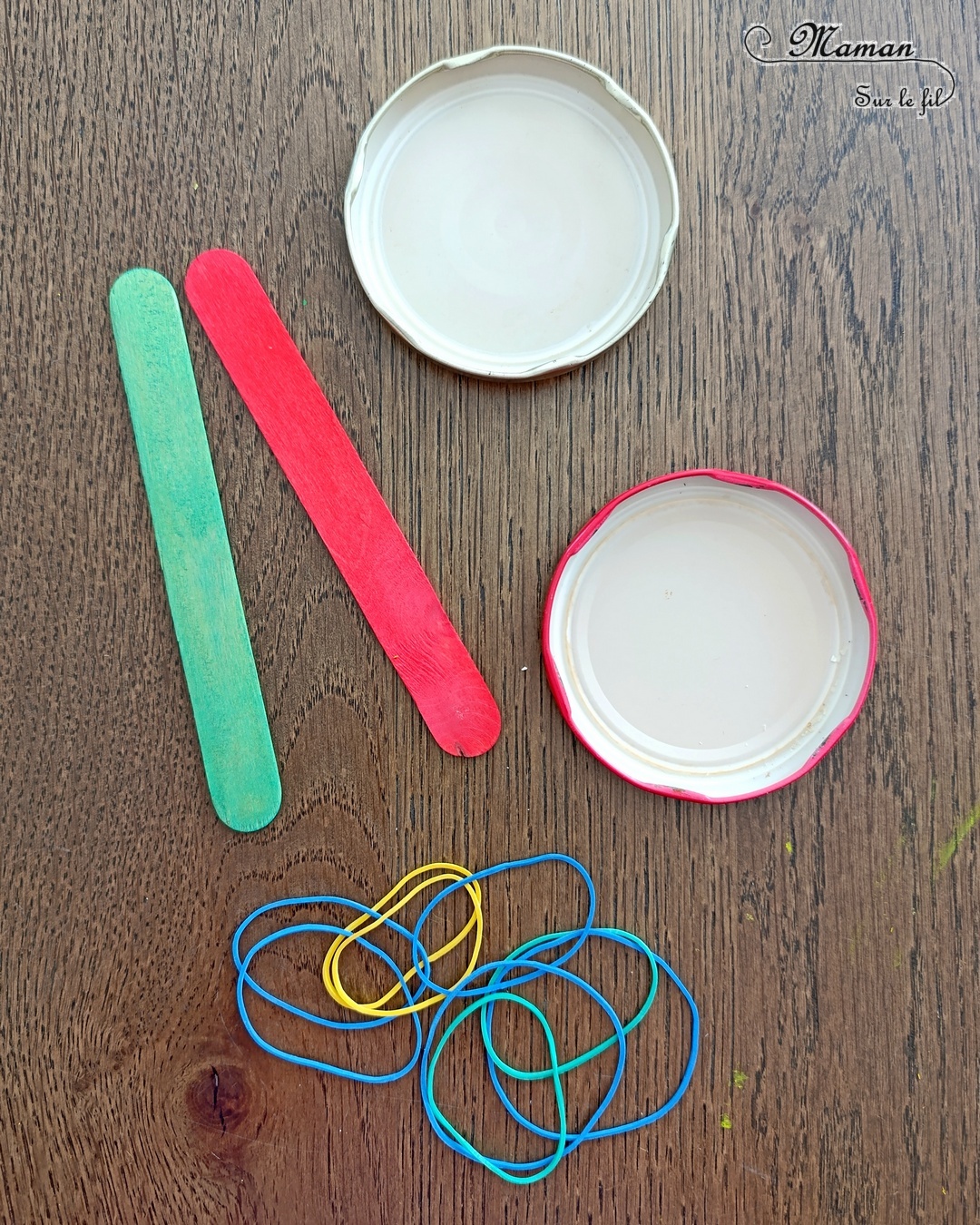 Fabriquer des mini banjos colorés en récup' {Activité} - Maman Sur Le Fil